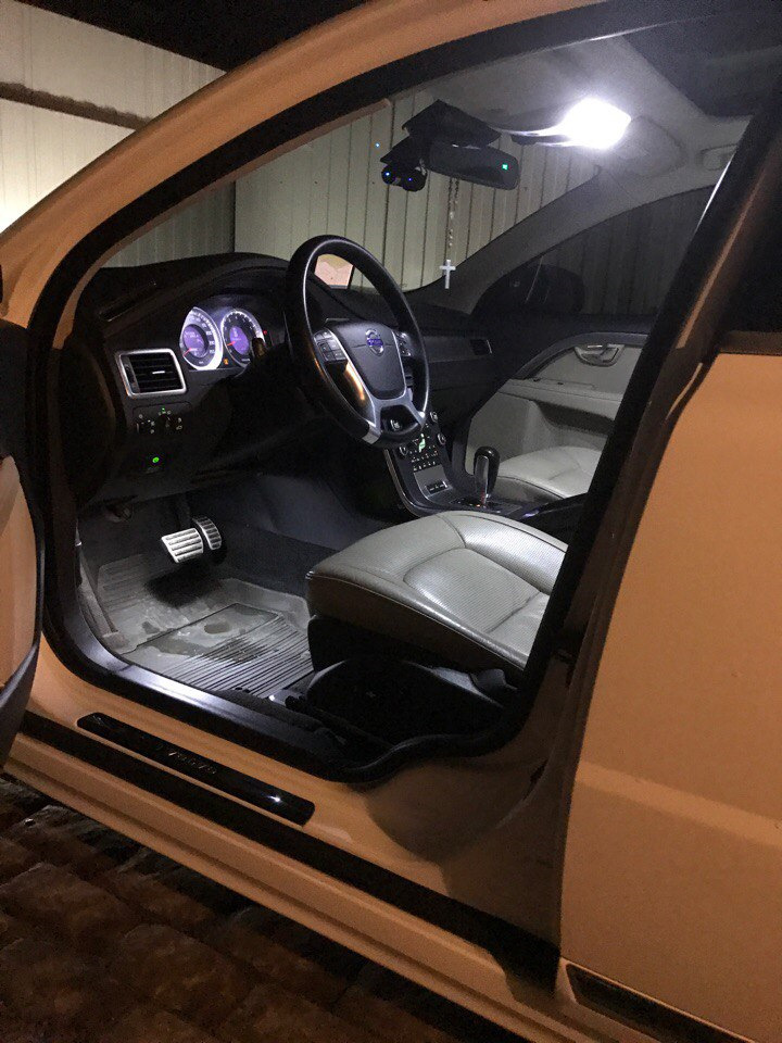 LED освещение салона — Volvo S80 (2G), 3 л, 2011 года | стайлинг | DRIVE2