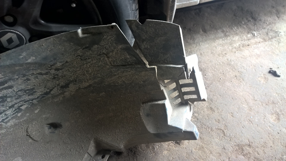 Ремонт подкрылка — Renault Logan (2G), 1,6 л, 2014 года | своими руками ...