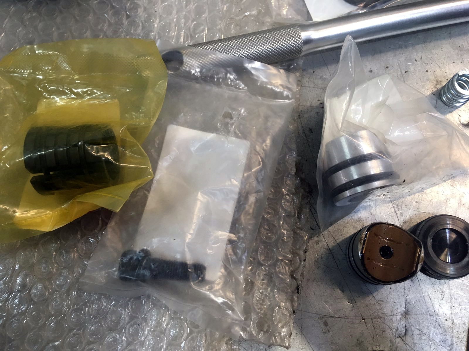 Стук в рулевой. Гарантийный долгострой — KIA Cerato (3G), 2 л, 2017 ...