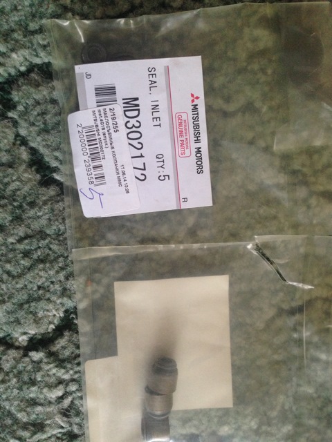 MD302172 Колпачок маслосъемный выпускной OEM Mitsubishi | Запчасти на ...