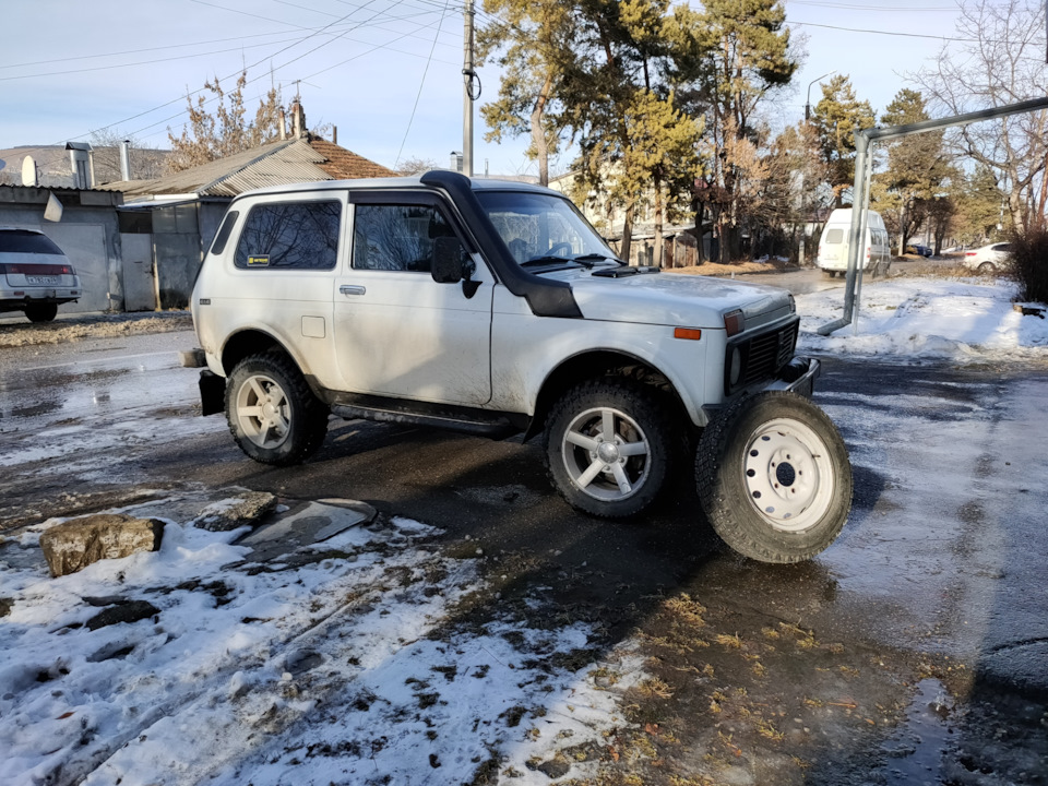 Поставил зимку — Lada 4x4 3D, 1,6 л, 1982 года | просто так | DRIVE2