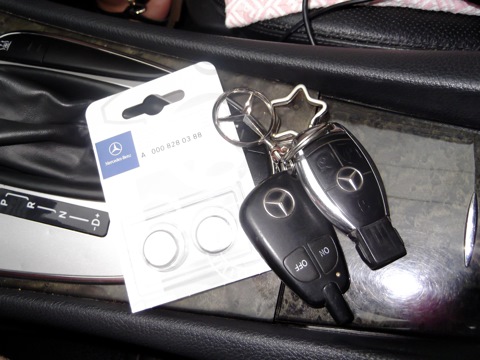 A0008280388 Комплект батареек для ключа 2шт. Mercedes | Запчасти на DRIVE2