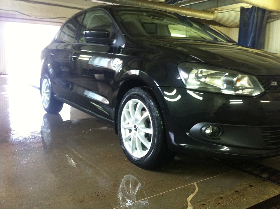 Borbet LV5 R16 5x100 ET 35 и резина Nokian Nordman SX 205/55/16 ...