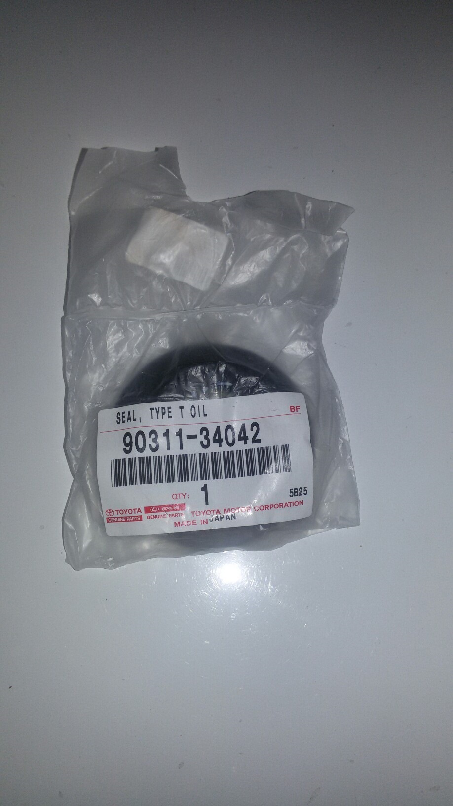 Замена сальника на левом приводе. — Toyota Carina (7G), 1,5 л, 1998 ...