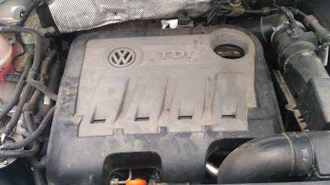 07C103226 Крепление крышки двигателя VAG | Запчасти на DRIVE2