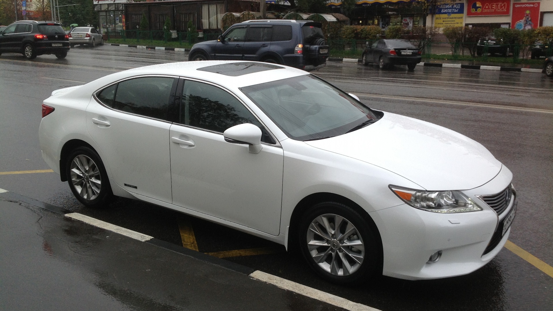 Lexus ES (XV60) 2.5 бензиновый 2012 | Lexus ES 300h - 2012г.в. на DRIVE2