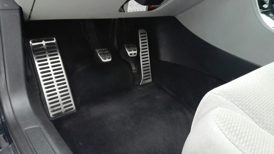 Хром накладки на педали УСТАНОВЛЕНЫ — Volkswagen Passat B6, 2 л, 2005 ...