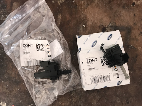 1343269 Датчик педали сцепления / 06~ Ford | Запчасти на DRIVE2