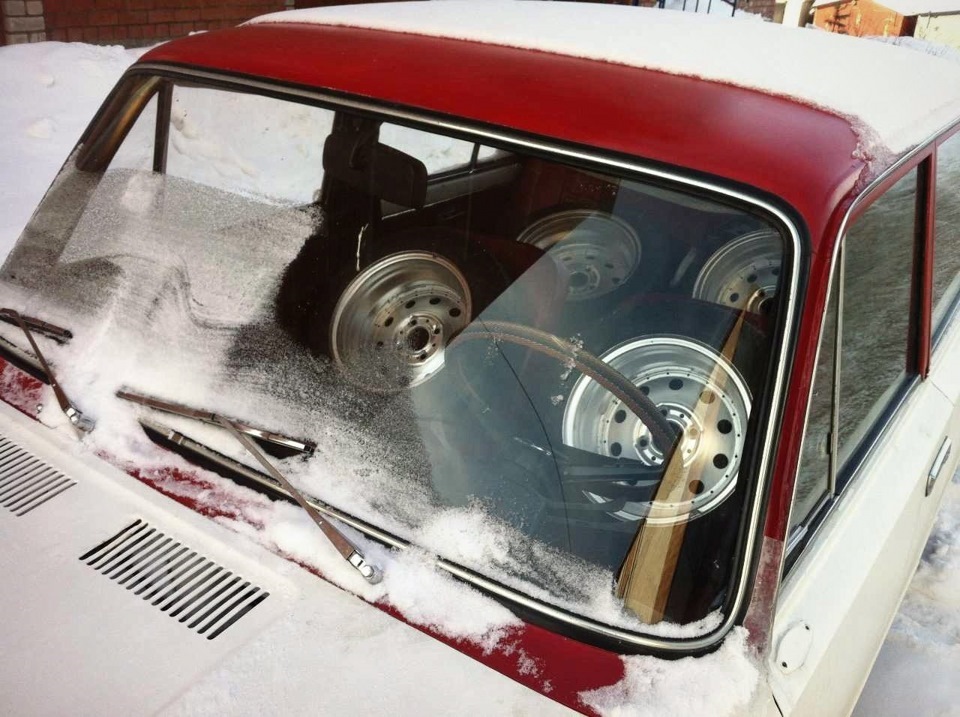 продам melber r13 7j et-15 4x100 с хорошей летней резиной 145/70 ...