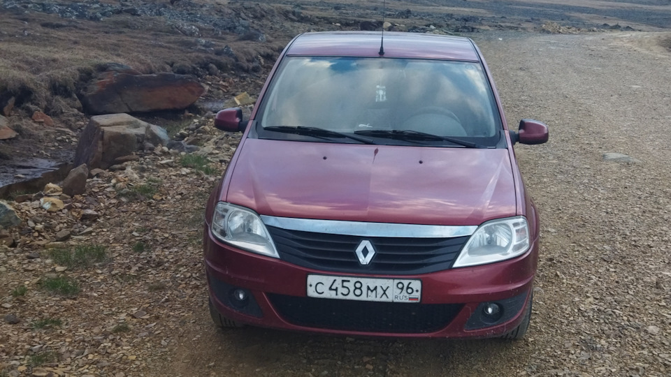 Renault Logan (1G) 1.6 бензиновый 2011 | Red на DRIVE2