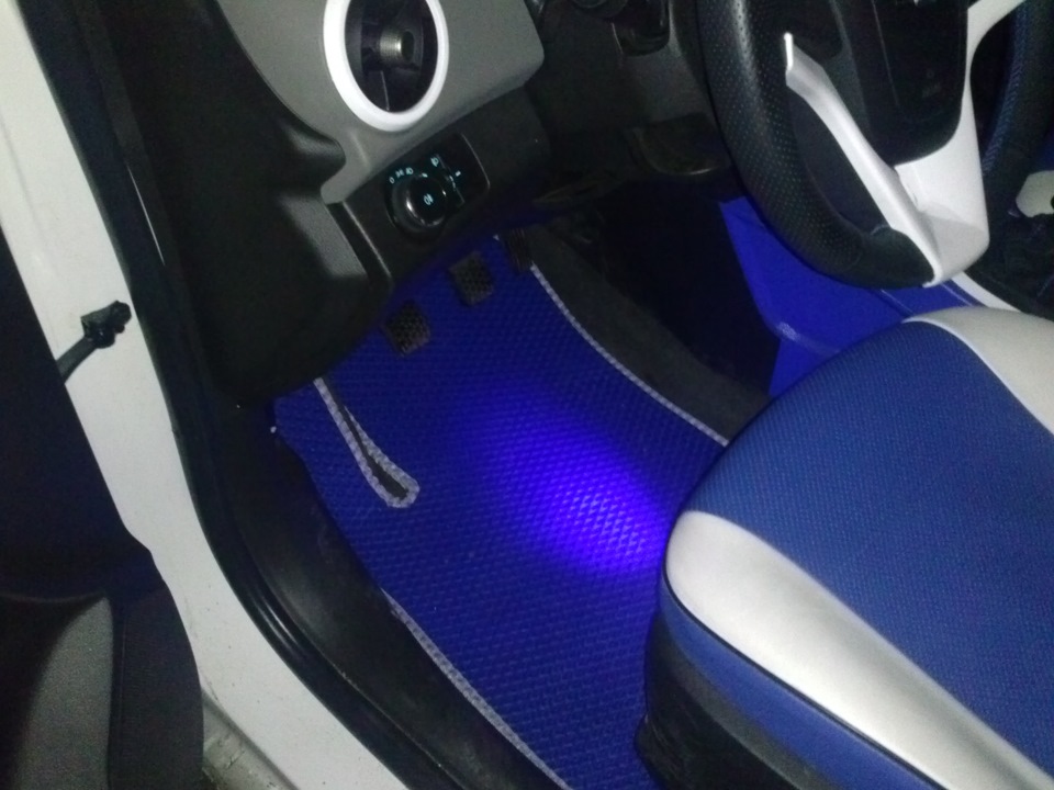 Ковры… Синие ковры)))) — Chevrolet Aveo Sedan (2G), 1,6 л, 2013 года ...