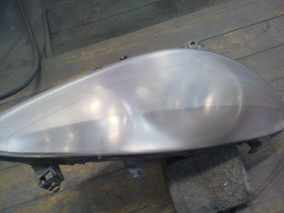 Полировка фар и оклейка плёнкой. — Peugeot 307, 1,6 л, 2005 года ...