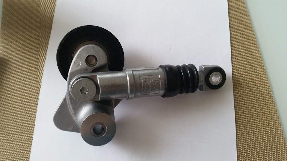 31316674 Ролик натяжной/обводной Volvo | Запчасти на DRIVE2