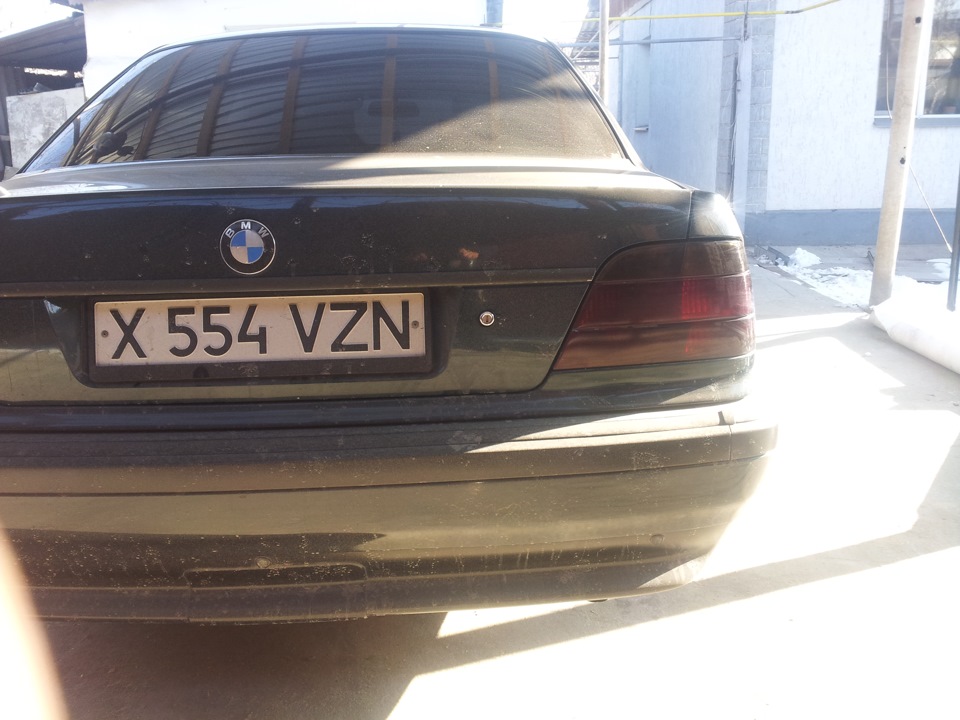 Полируем задние фонари — BMW 7 series (E38), 2,8 л, 1995 года | своими ...