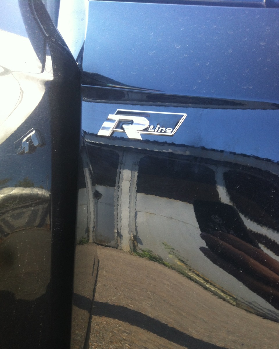 # 50 Шильдики R-line — Volkswagen Passat B6, 5 л, 2014 года ...