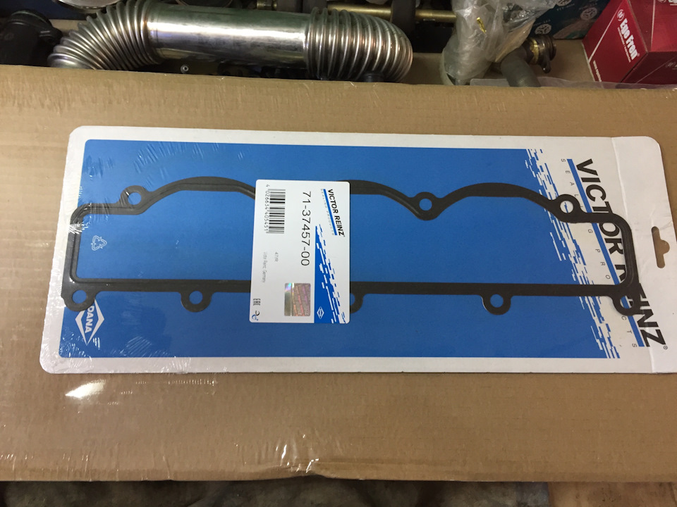 713745700 Прокладка, впускной коллектор VICTOR REINZ | Запчасти на DRIVE2