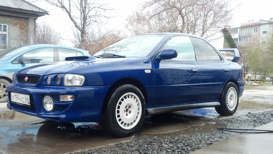 Subaru Impreza WRX (GC/GF) 2.0 бензиновый 2000 | 18 лет в одних руках ...