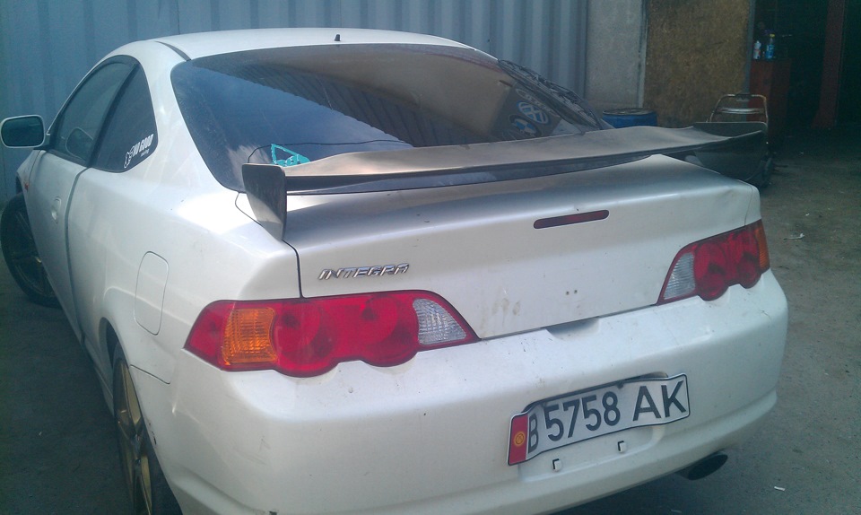 Спойлер карбоновый и прямоток HKS — Honda Integra (DC5), 2,4 л, 2003 ...
