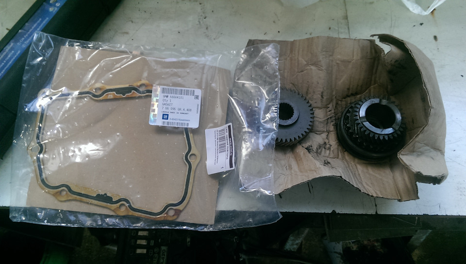 55564101 Прокладка КПП крышки OPEL: ASTRA G, ZAFIRA A, ASTR GM ...