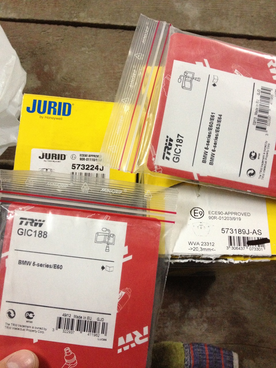 573224J Комплект тормозных колодок, дисковый тормоз JURID | Запчасти на ...