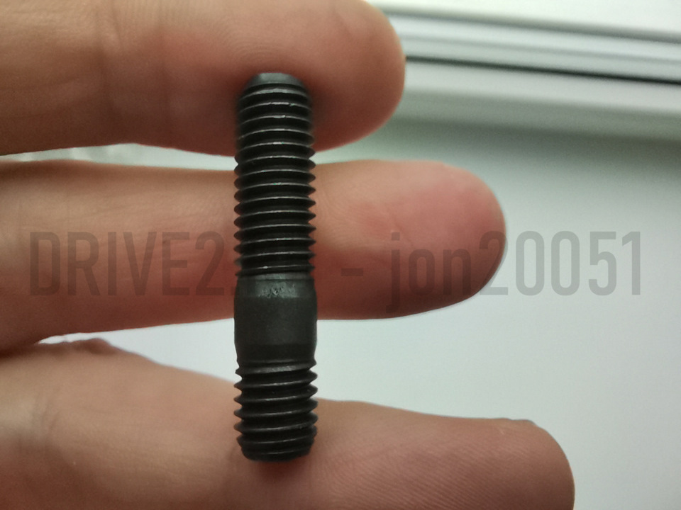 Шпилька Elring 584.560 / VAG / N 044 514 5 — Volkswagen Passat B4, 1,9 ...