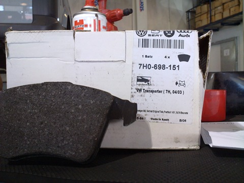 7H0698151 Комплект тормозных накладок VAG | Запчасти на DRIVE2