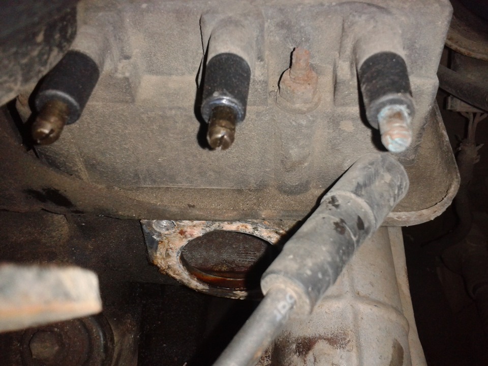 4.Замена термостата. — Chrysler Town and Country IV, 3,8 л, 2001 года ...