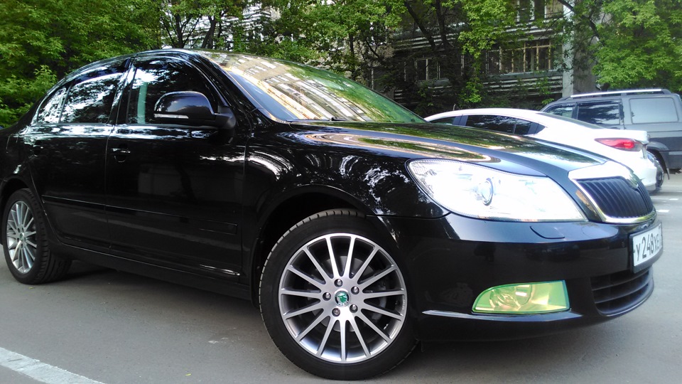 Помыл и обновил наклейки на багажнике:) — Skoda Octavia A5 Mk2, 1,8 л ...