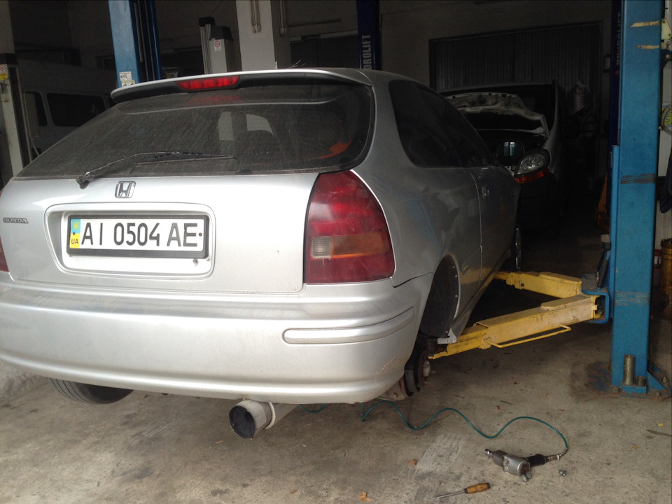 Замена заднего ступичного подшипника — Honda Civic Hatchback (6G), 1,4 ...