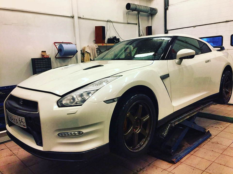 Nissan GT-R — Custom Crew на DRIVE2