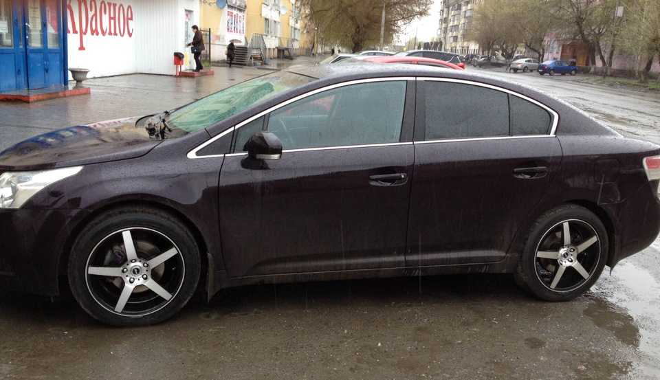 Колеса на лето — Toyota Avensis III, 1,8 л, 2009 года | колёсные диски ...
