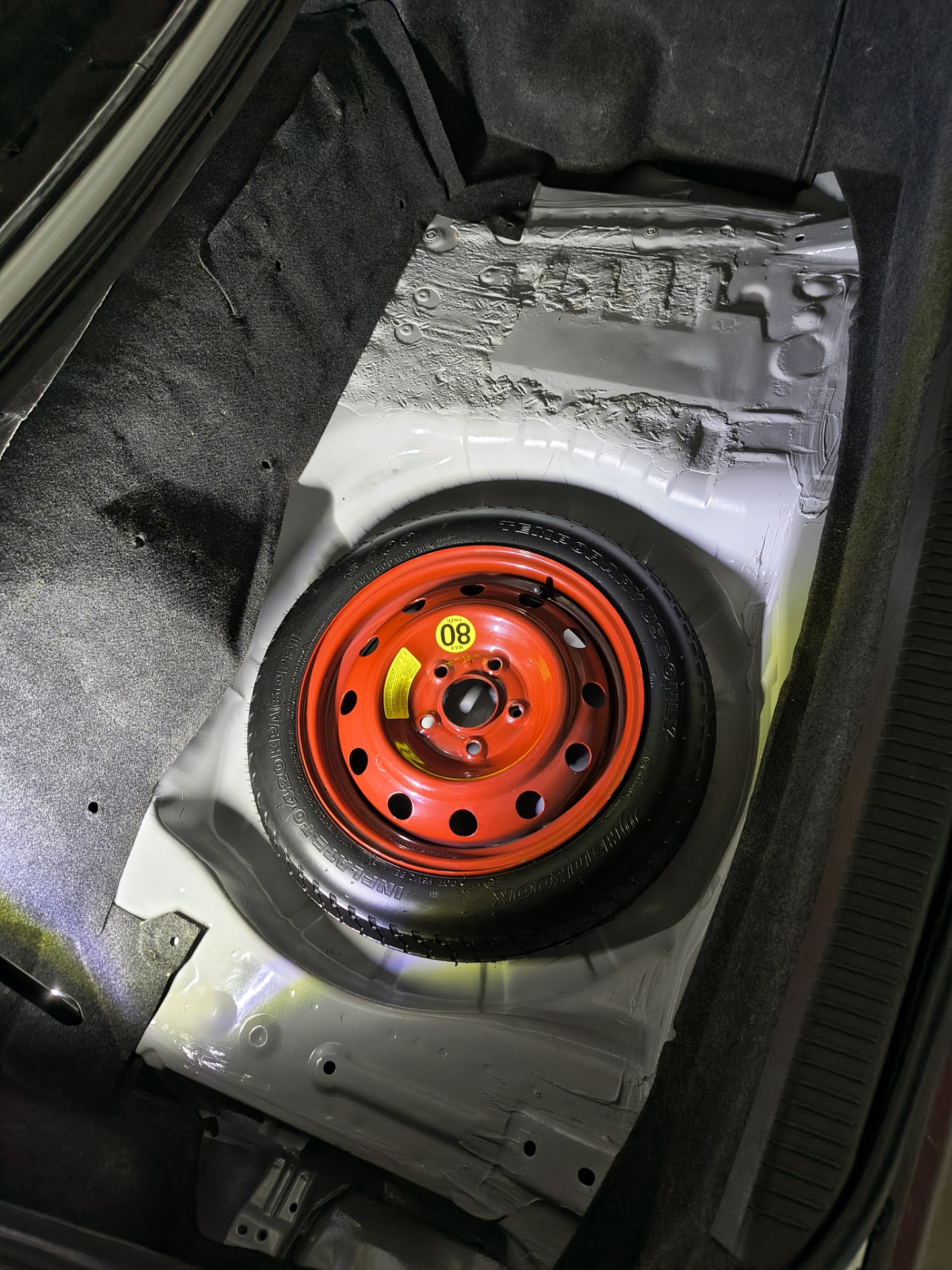 Упоры багажника и капота. — Mazda Sentia II, 3 л, 2000 года | своими ...