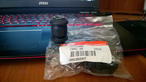 96535087 Сайлентблок рычага передней подвески, передний / Chevrolet ...