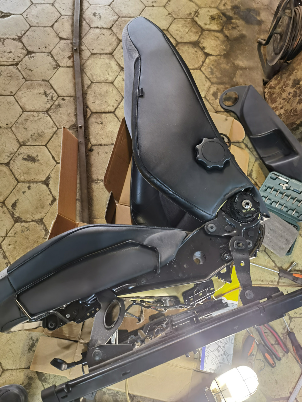 Поломка микролифта переднего водительского сидения — Skoda Octavia RS ...