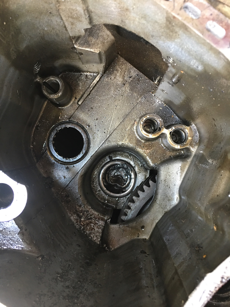 Замена прокладок коробки F 17 — Opel Vectra C, 1,8 л, 2007 года ...