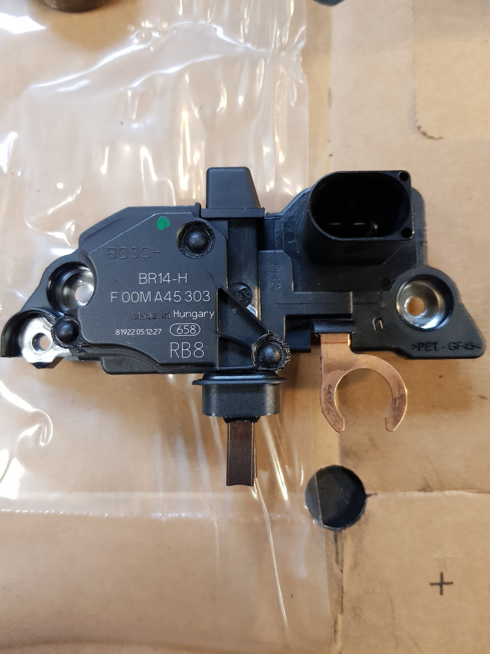 F00MA45303 Регулятор генератора BOSCH | Запчасти на DRIVE2