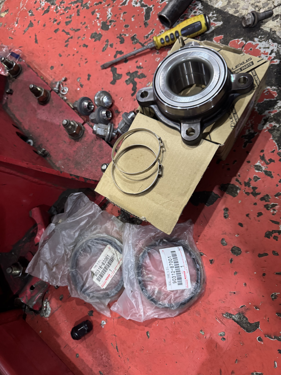 9031683001 Сальник ступичный передний 82.15x110.05x6.5x15.7 TOYOTA ...