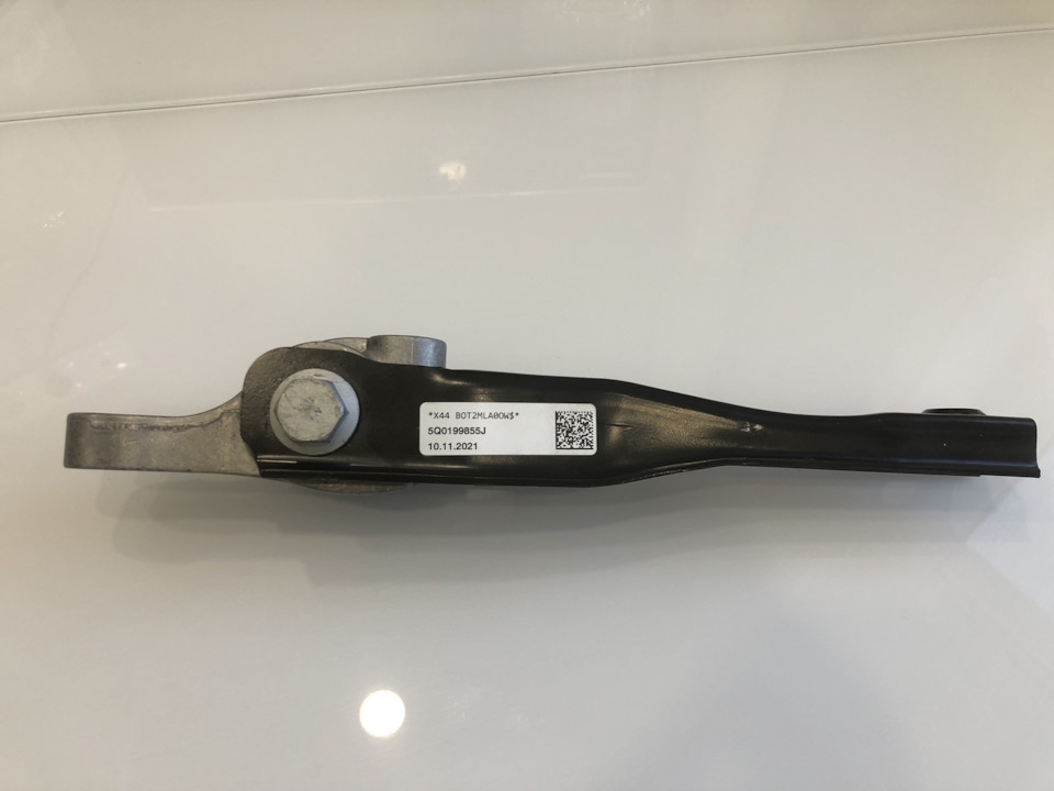 5Q0199855J Опора двигателя VAG | Запчасти на DRIVE2