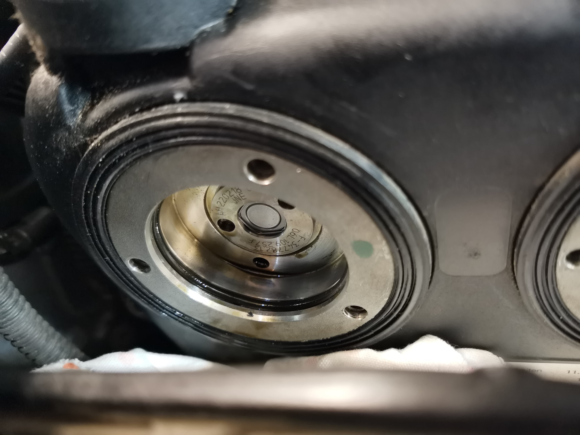 Замена маслоотделителя, клапанов и магнитов системы фаз, свечей ...