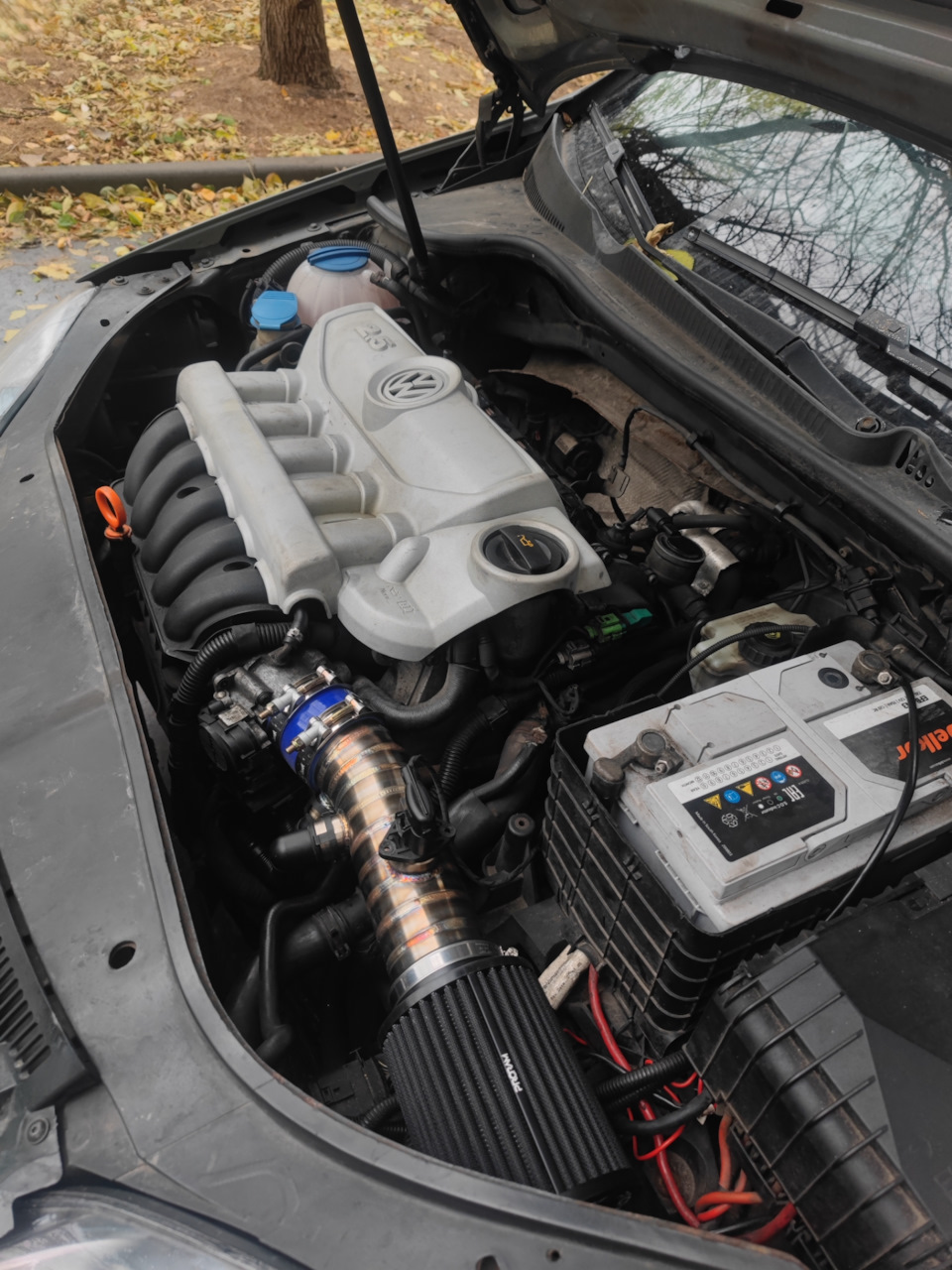 Впуск для двигателей BGQ CCCA CBT CBTA CBUA 2.5 — Volkswagen Golf Mk5 ...