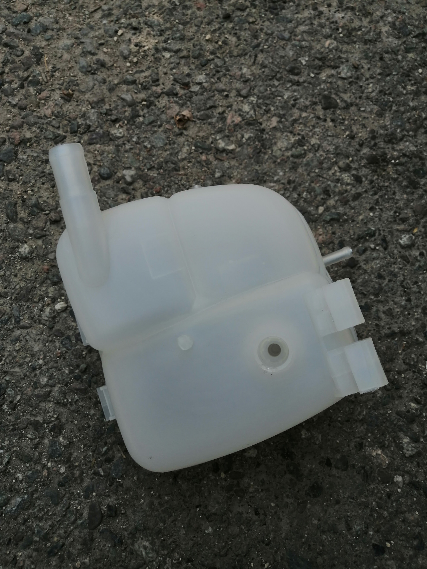 Замена расширительного бачка — Opel Zafira A, 1,8 л, 2003 года | своими ...