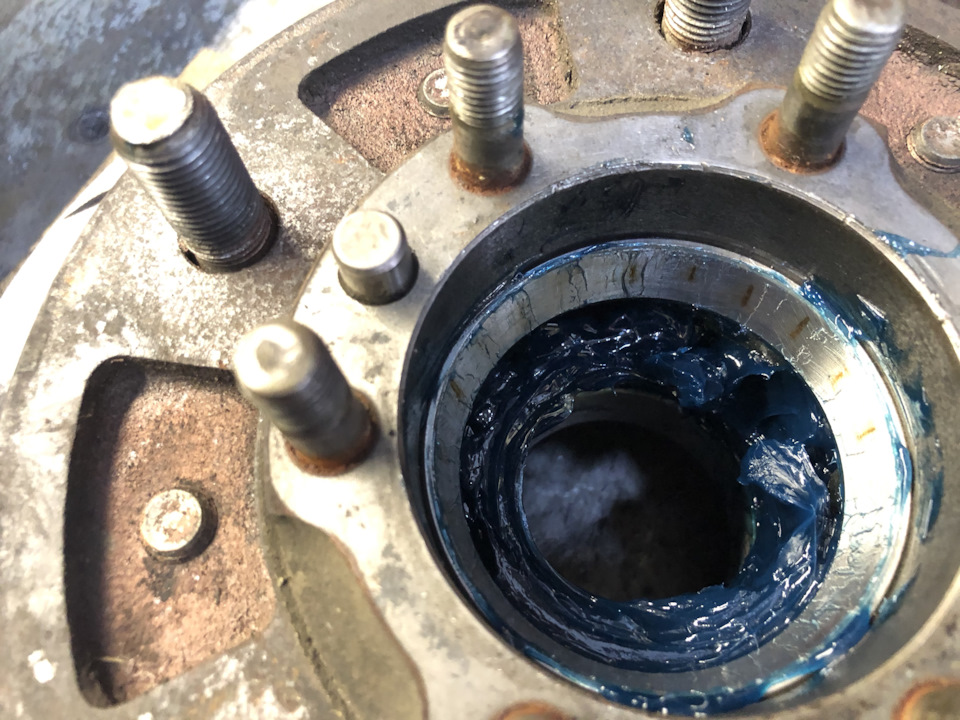 Замена ступичных подшипников. — Toyota Land Cruiser 100, 4,7 л, 2005 ...