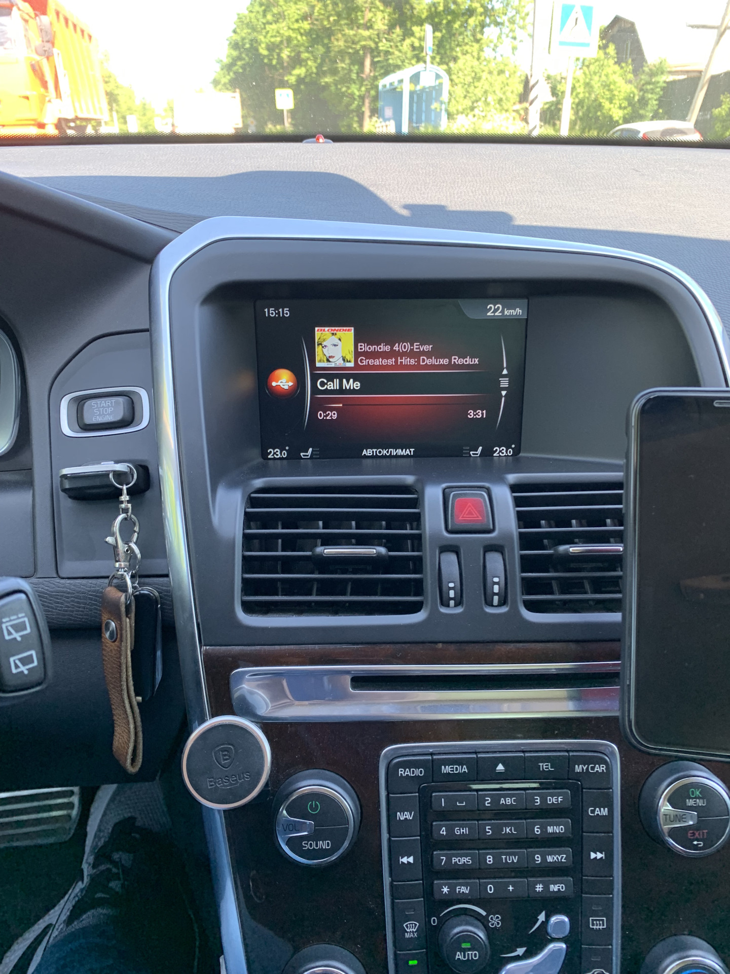 23. Установка IHU — Volvo XC60 (1G), 2,4 л, 2012 года | стайлинг | DRIVE2