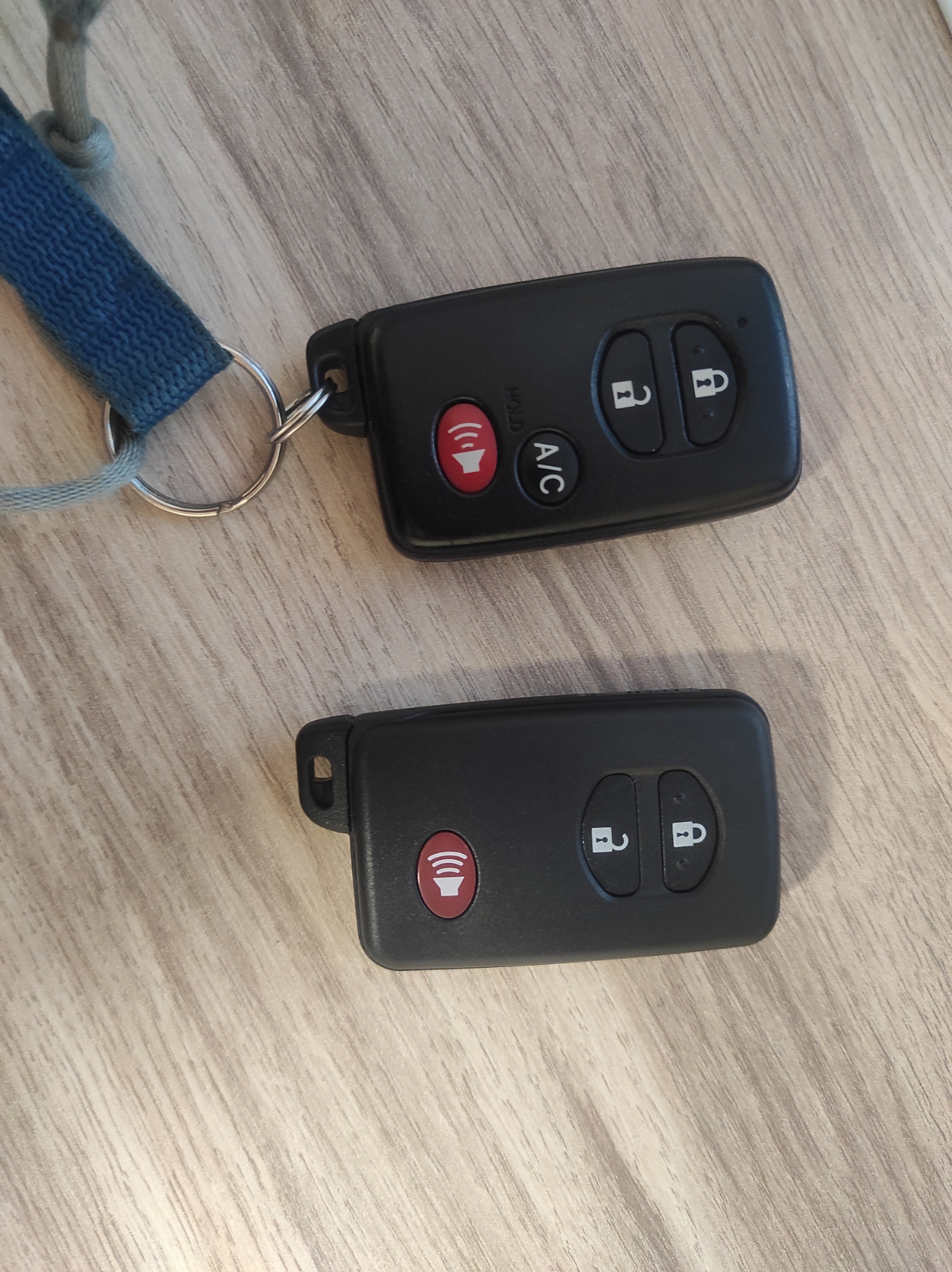 + Smart ключ — Toyota Prius Plug-in Hybrid (1G), 1,8 л, 2012 года ...