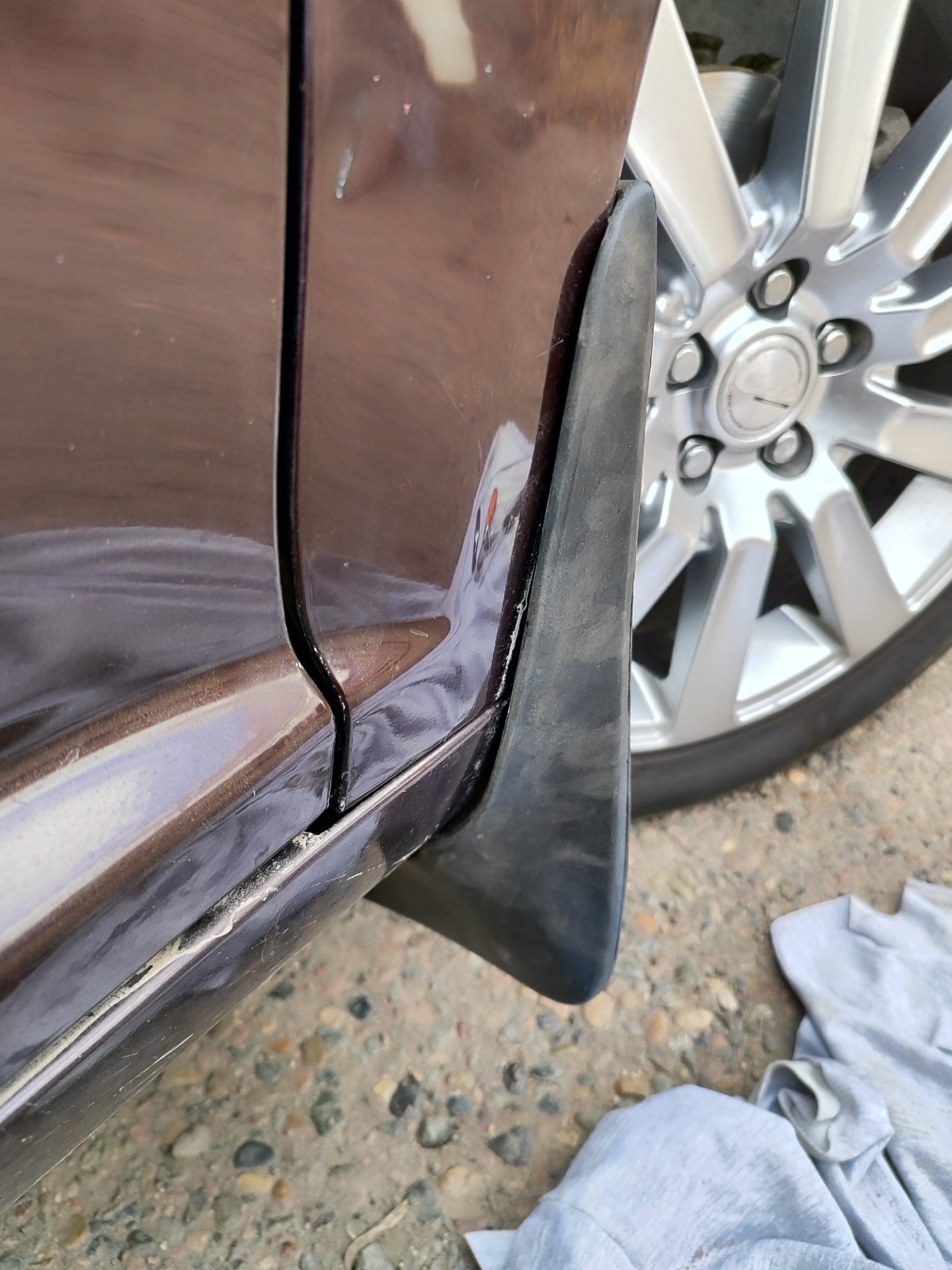 Брызговики передние Авенсис 25 от гранты 2190 — Toyota Avensis II, 1,8 ...