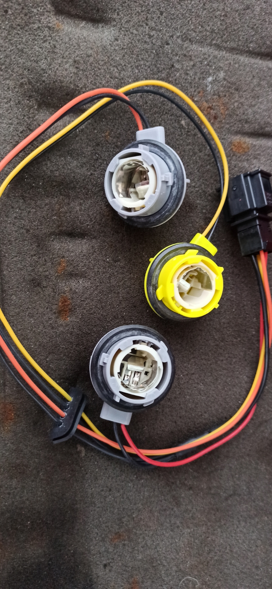 Достали перегорать лампочки в задних фарах — Audi Q7 (1G), 3 л, 2007 ...