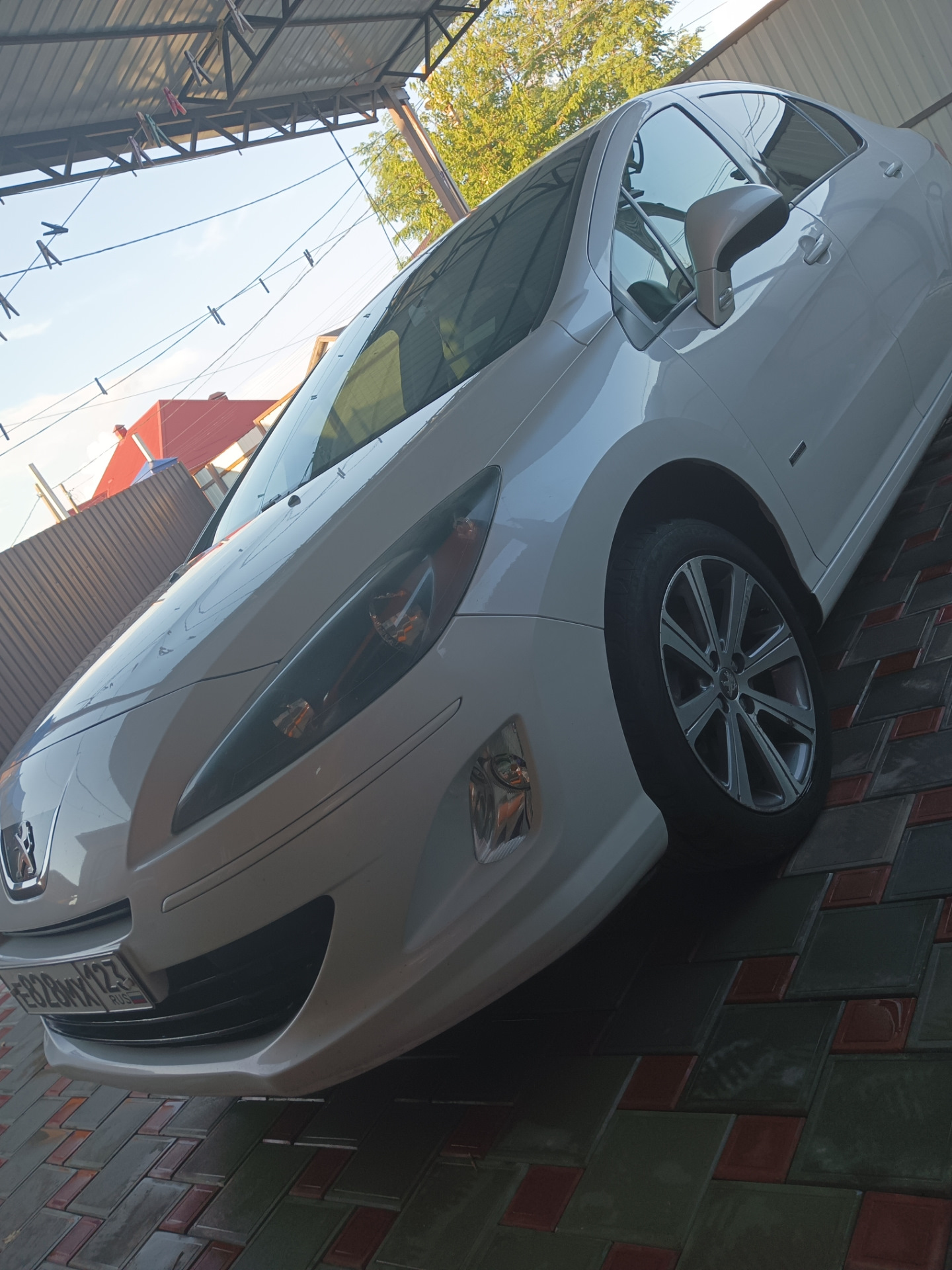 Пыжик продан — Peugeot 408 (1G), 1,6 л, 2013 года | продажа машины | DRIVE2