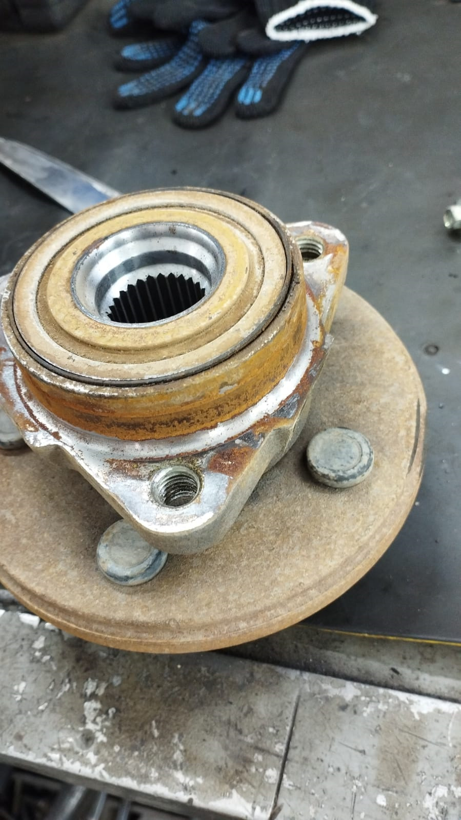 Ступица GSP — Ford Explorer (4G), 4 л, 2007 года | поломка | DRIVE2