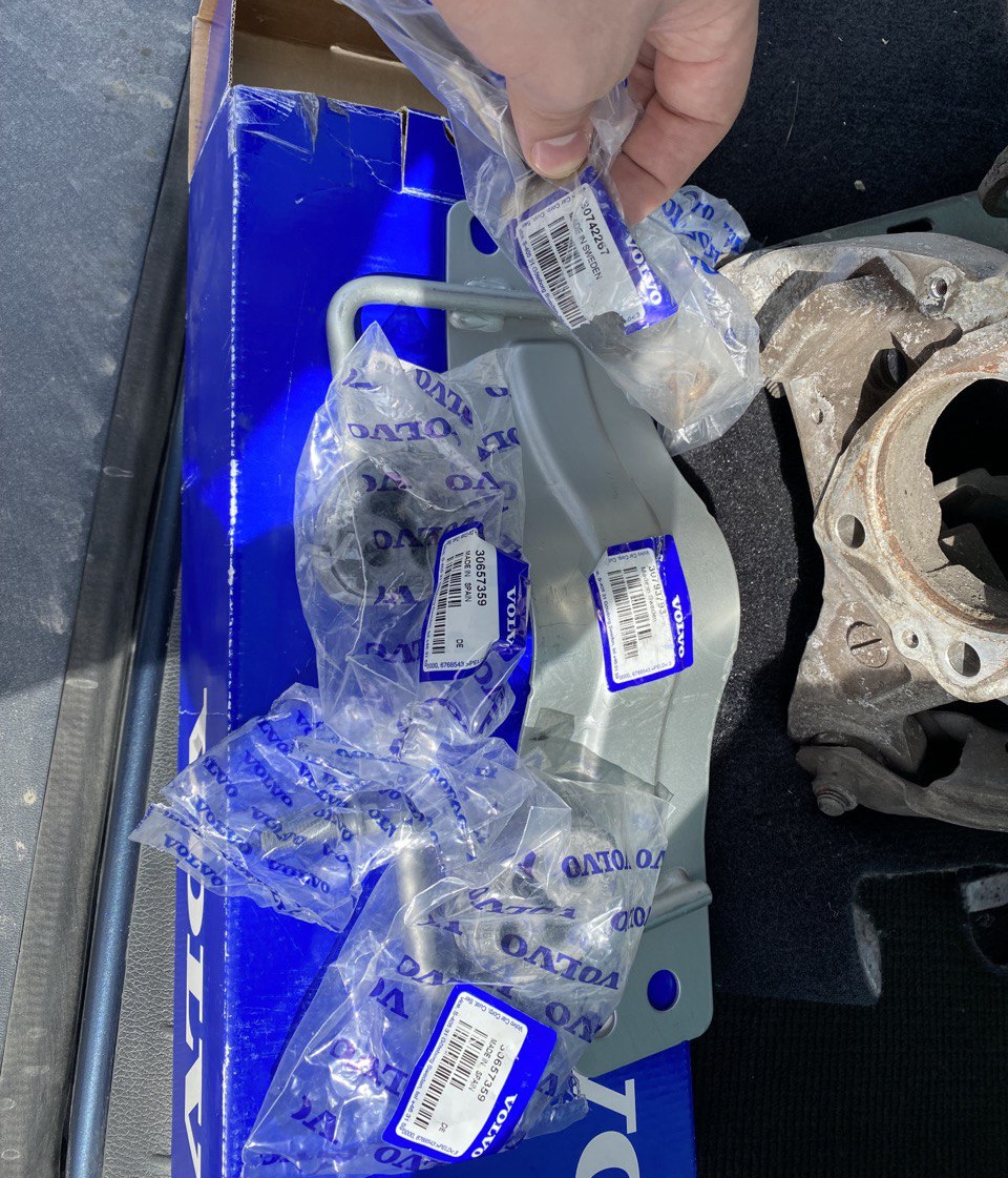 30657359 серьга Volvo | Запчасти на DRIVE2