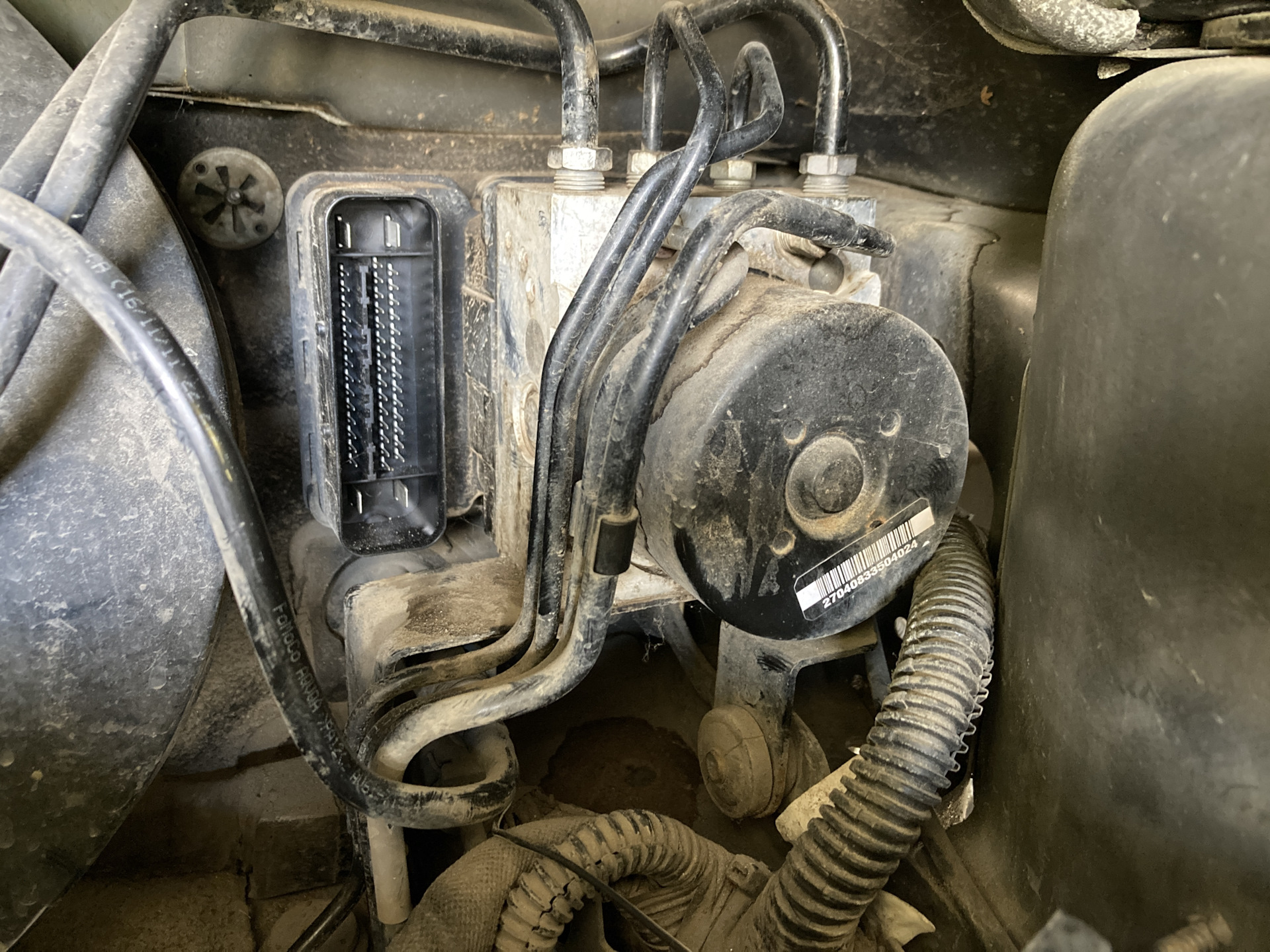 Замена подкапотной проводки на полную — Ford Focus Hatchback III, 1,6 л ...